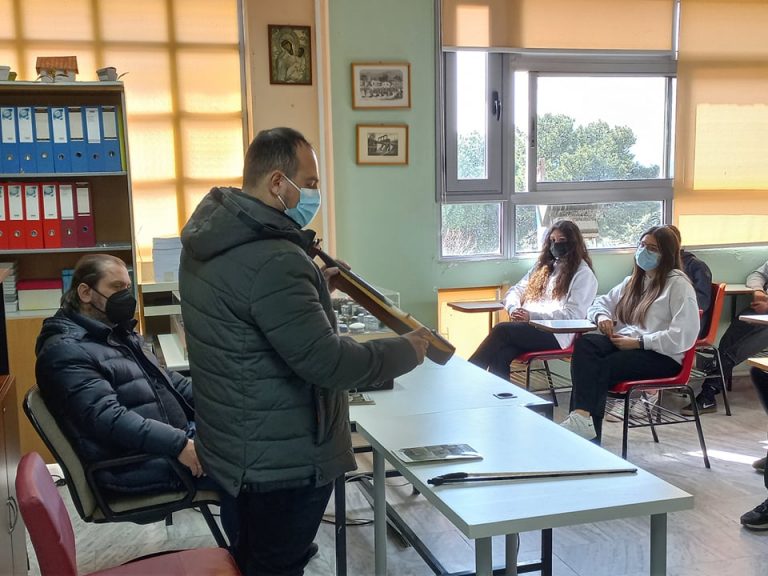 ΕΚΔΗΛΩΣΗ ΣΤΟ ΓΥΜΝΑΣΙΟ ΤΟΥ ΕΛΛΗΝΙΚΟΥ ΚΟΛΛΕΓΙΟΥ ΓΙΑ ΤΗΝ ΠΟΝΤΙΑΚΗ ΜΟΥΣΙΚΗ ...